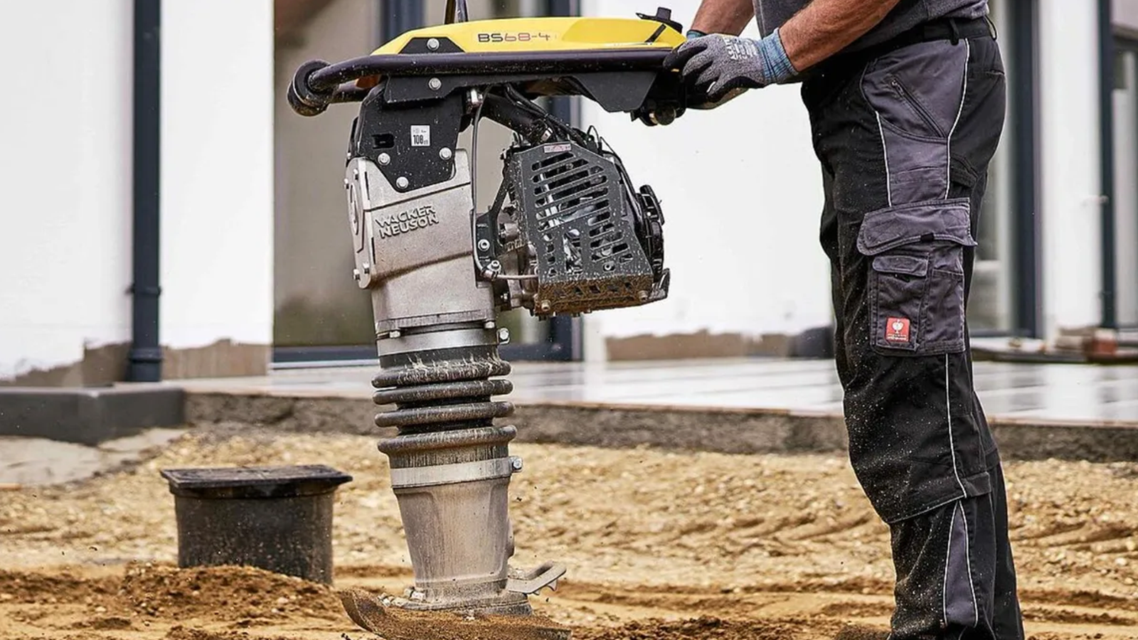 Bailarina Compactadora Wacker Neuson BS604: ¡Potencia que Compacta ...